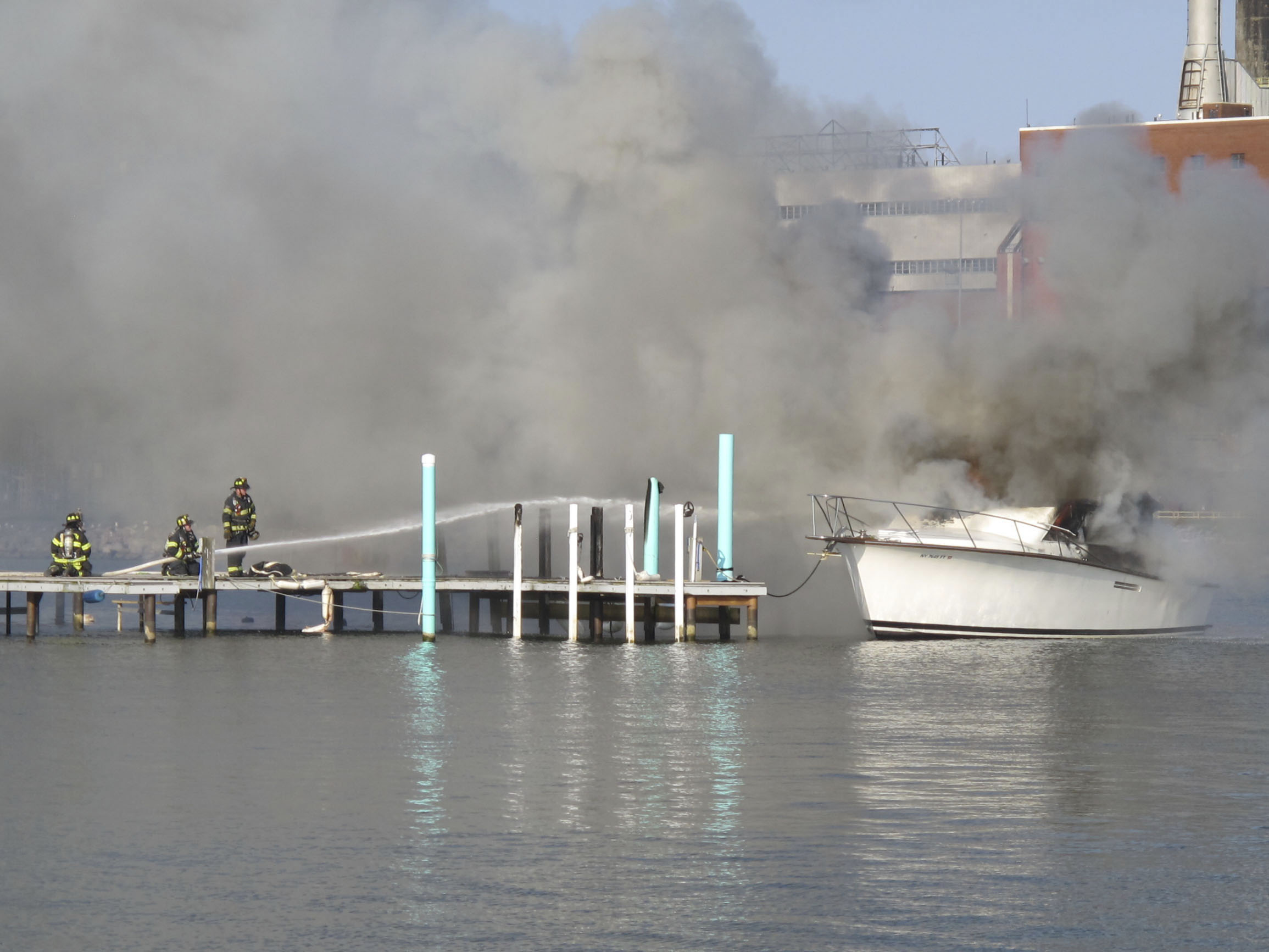 Boat destroyed in fire near city pier | News, Sports, Jobs - Observer Today